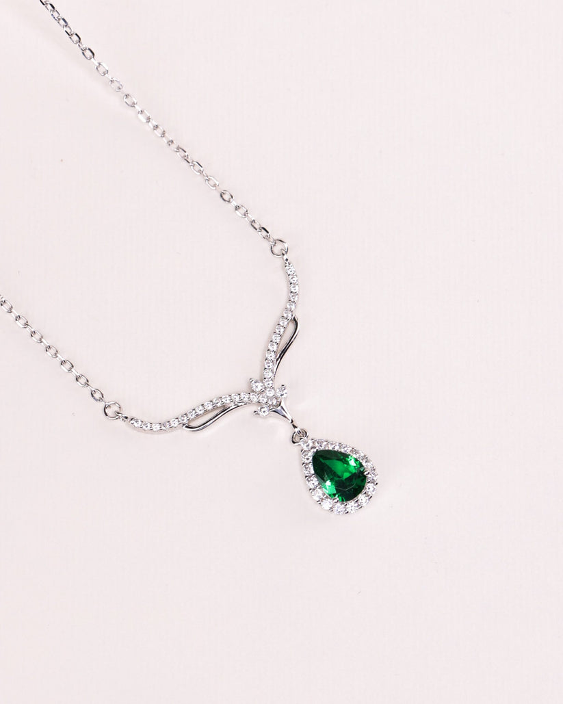 Emerald Radiance Teardrop Necklace – Viorette